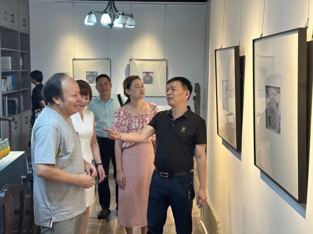 Boundless - Lu Qing's Line Drawing Exhibition was held in Fuzhou Banmu Jiangnan Art Museum - iNEWS