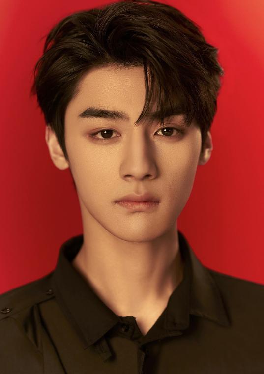 Guo Jingming and Yu Shuxin's "A Feather in the Cloud" is temporarily ...