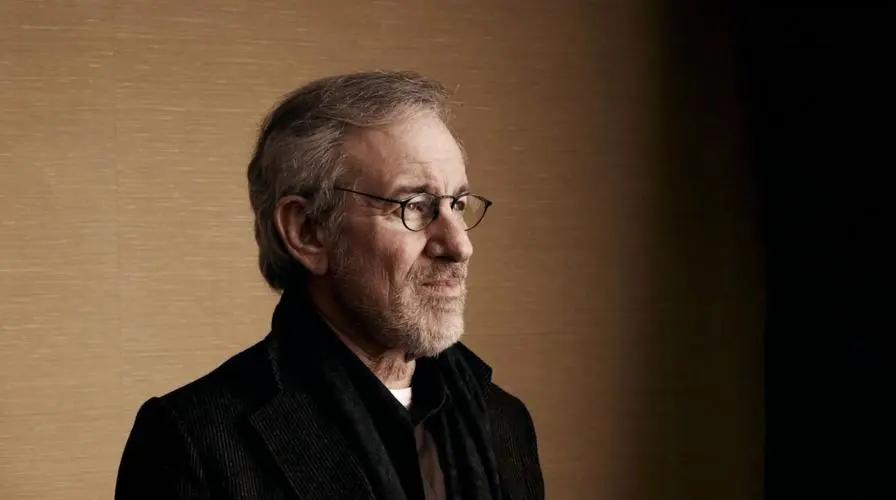 Steven Spielberg: Legendary Director in Modern Film History - iNEWS