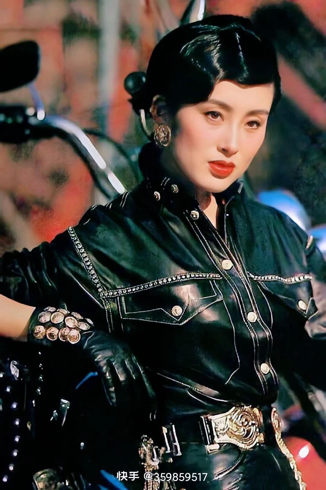 Zhang Min nostalgic photo 6 - iNEWS