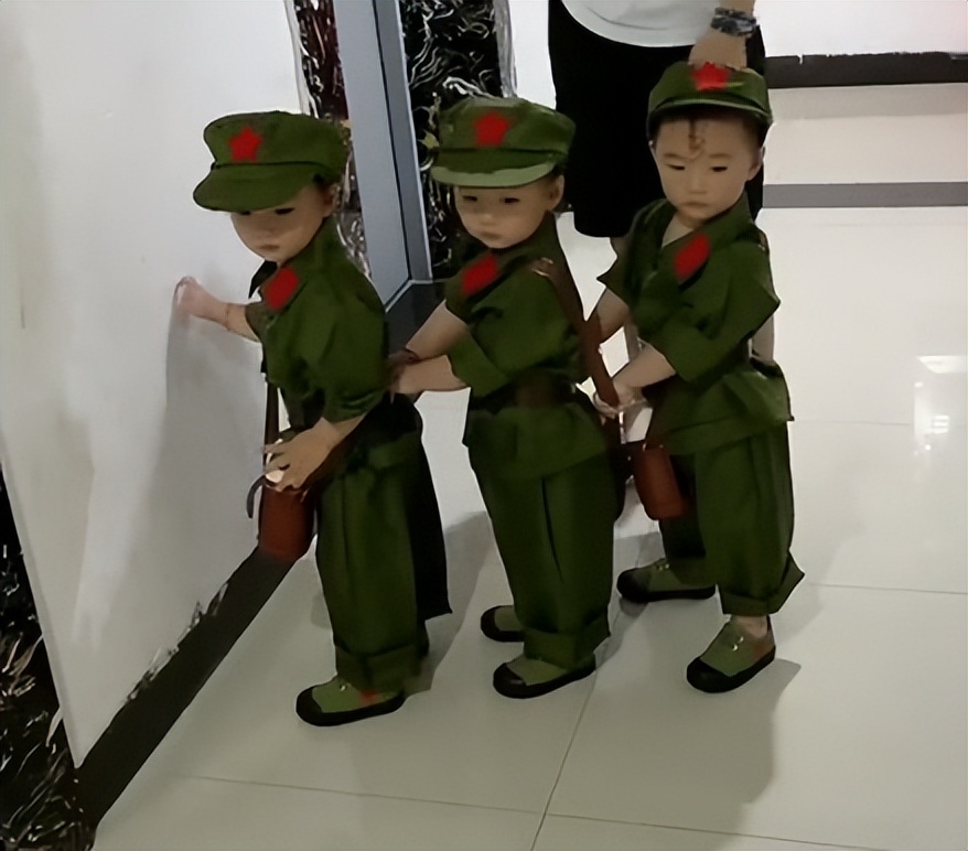 The three daughters of the Hu family: the "most harmonious" triplets on ...