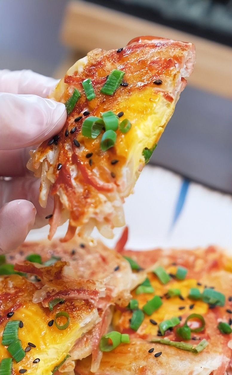 I don't want to miss a meal of the golden gong ham and bird's nest cake ...