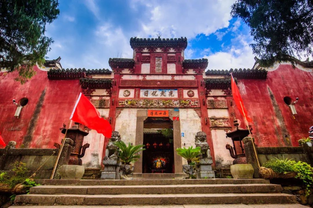 You will never imagine how "hot" and "spicy" this ancient town is! - iMedia