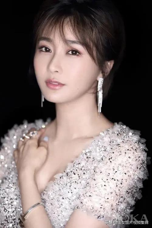 Chen Bing sexy photo gallery - iNEWS
