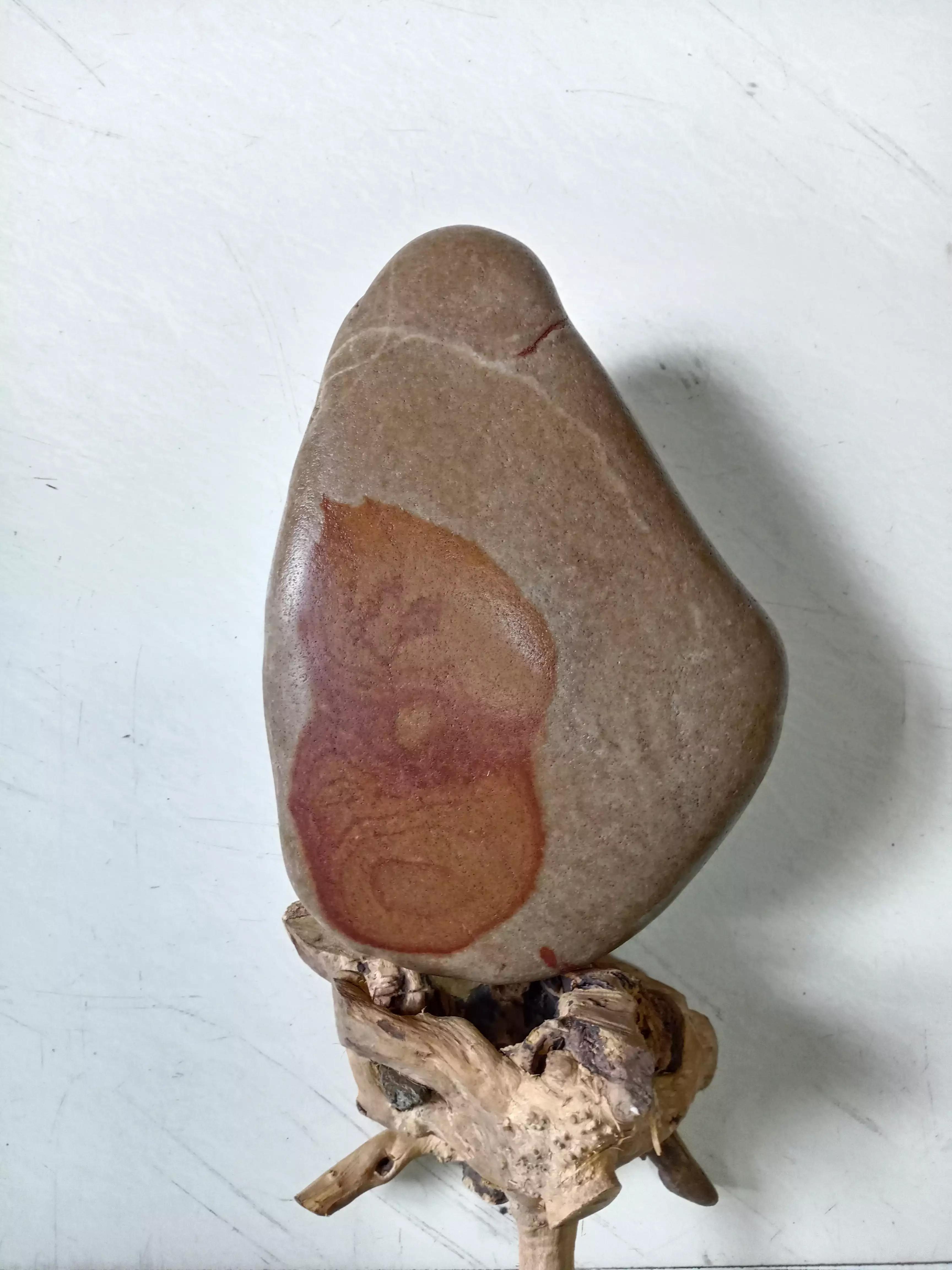The beauty of strange stones - iNEWS
