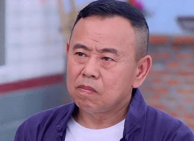 Pan Changjiang's "Falling History" - iMedia