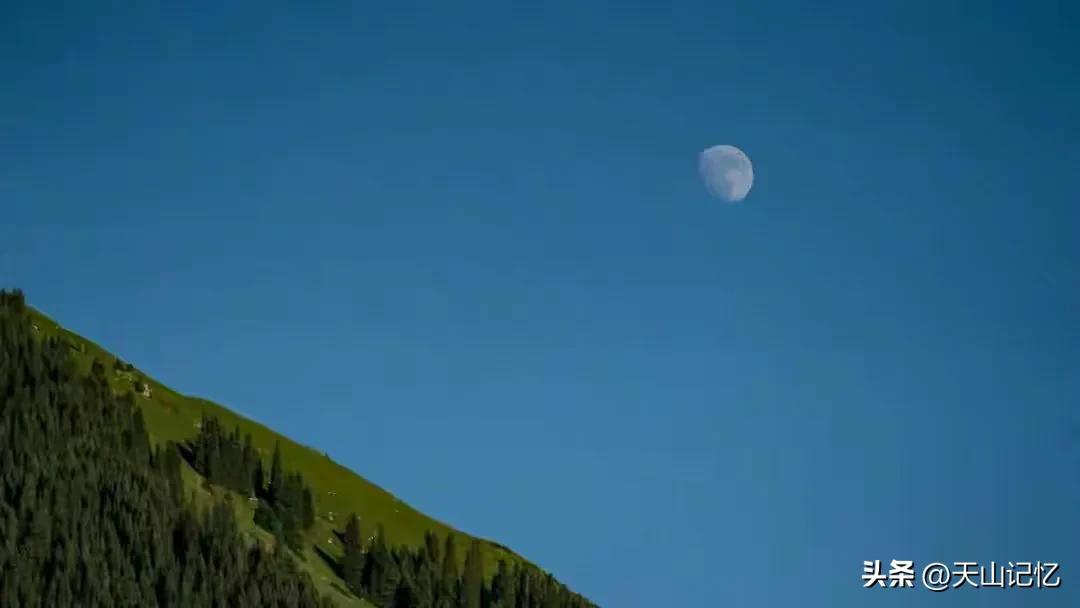 Where is the most beautiful moon from Li Bai's poems? - iNEWS