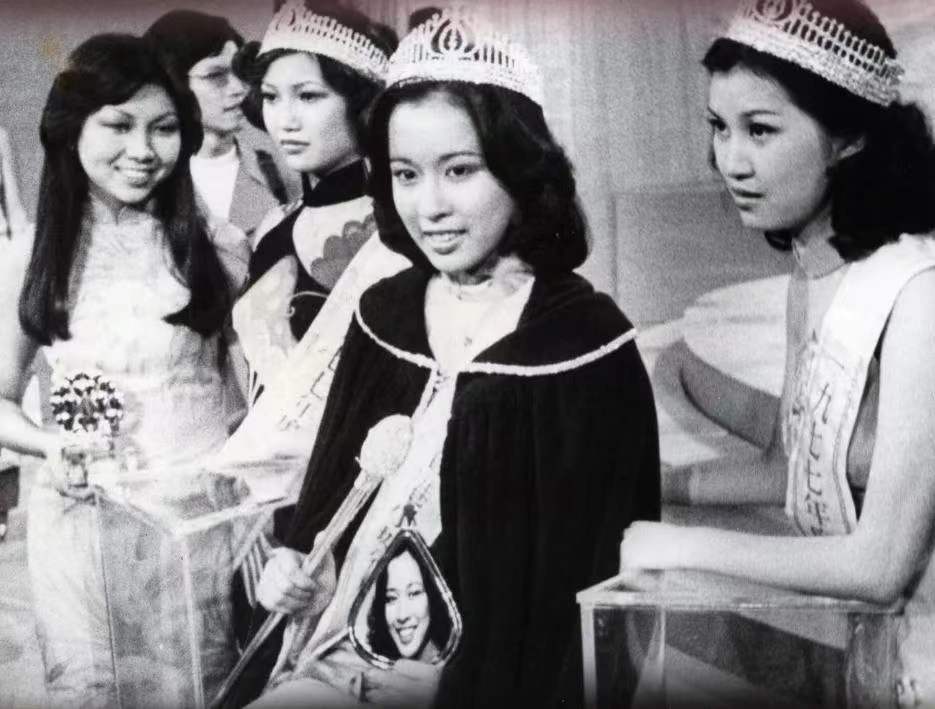 Zhu Lingling: Wearing your own jewelry needs to be registered out of ...