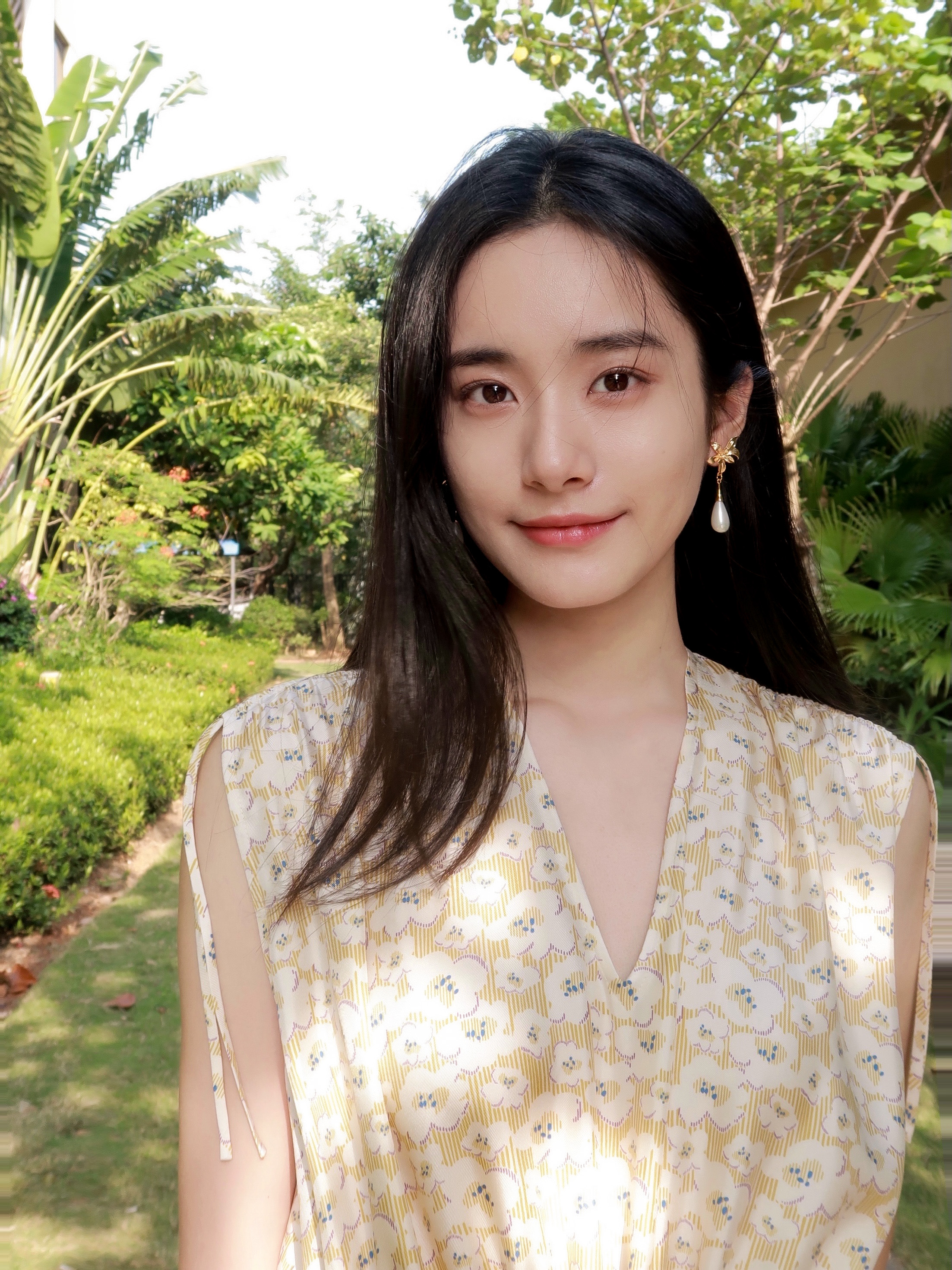 Fan Shiran's summer floral dress - iNEWS