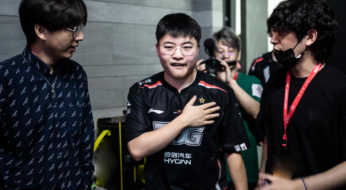 Uzi值得肯定！復出第一場拿出四保一，EDG真的太懂了 - 頭條匯