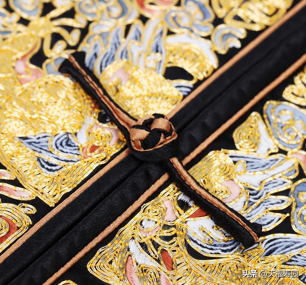 Does the shroud need to be customized? - iNEWS