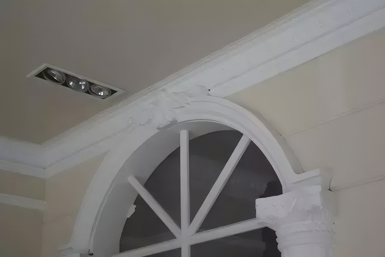 It turns out that this is how the plaster lines were installed. He is ...