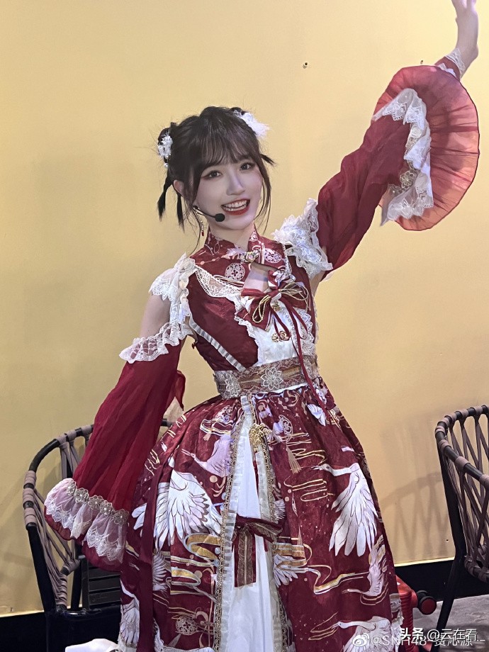 Beautiful artist SNH48-Fei Qinyuan's Hangzhou tour is over, so cute ...