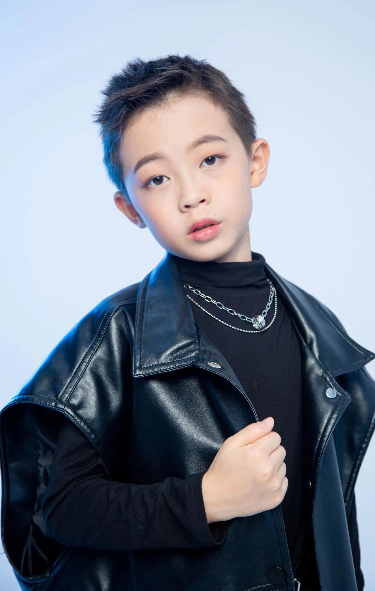 Hu Yinan: Use singing to bring happiness to those around you - iMedia