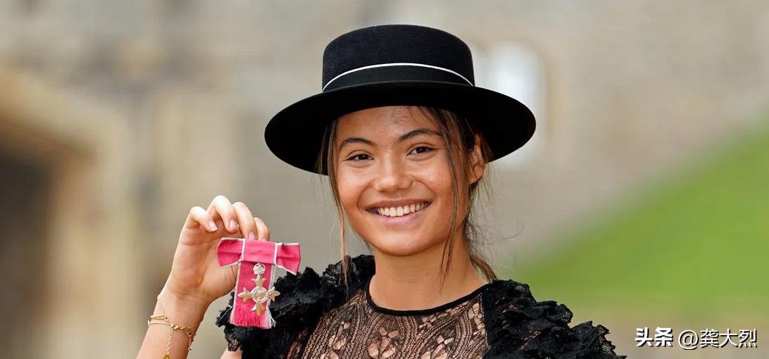 Translation: Radu: Grand Slam returns, eliminated Maya in 3 sets ...