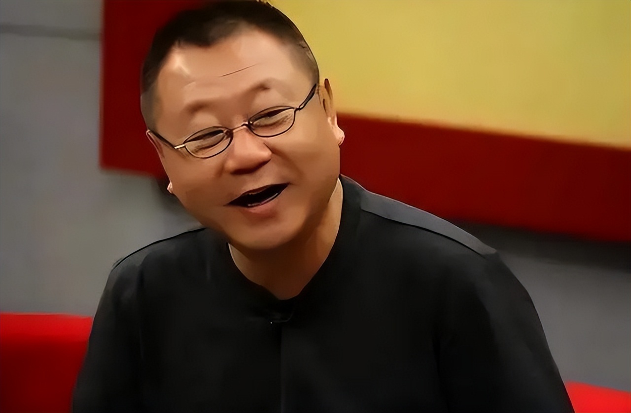 Fan Wei made a mistake on the stage of the Spring Festival Gala and bid ...