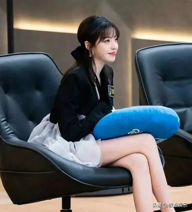 Another rich family's love affair is exposed!Huayi's daughter Wang Wen also lay in the other's ...