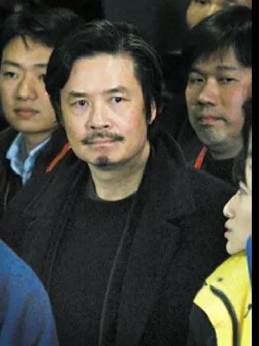 Jin Pucong's "knife" came out of his body and aimed at the party ...
