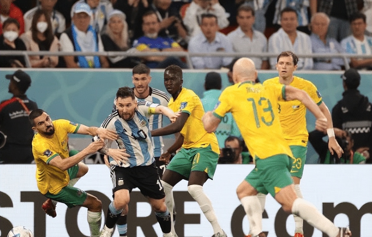 How strong is Messi at 35?6 people in a row were exposed for 12 seconds ...