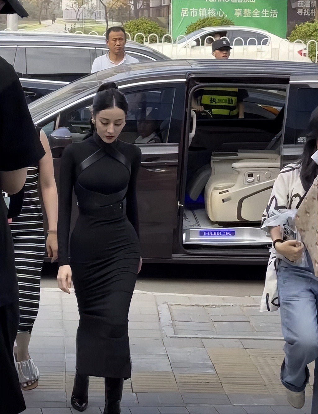 Is it true that celebrities only have sex left? The picture of Di Lie in Klang was exposed, and ...