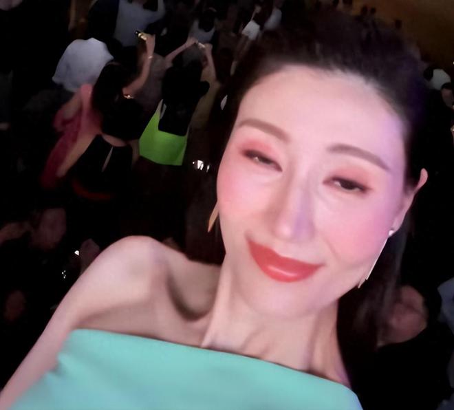 Michelle Reis appeared in Malacca, her cheeks were tall and skinny and ...