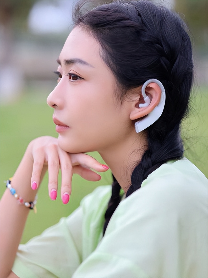 Philips A8606 headset integrates true wireless and bone conduction ...