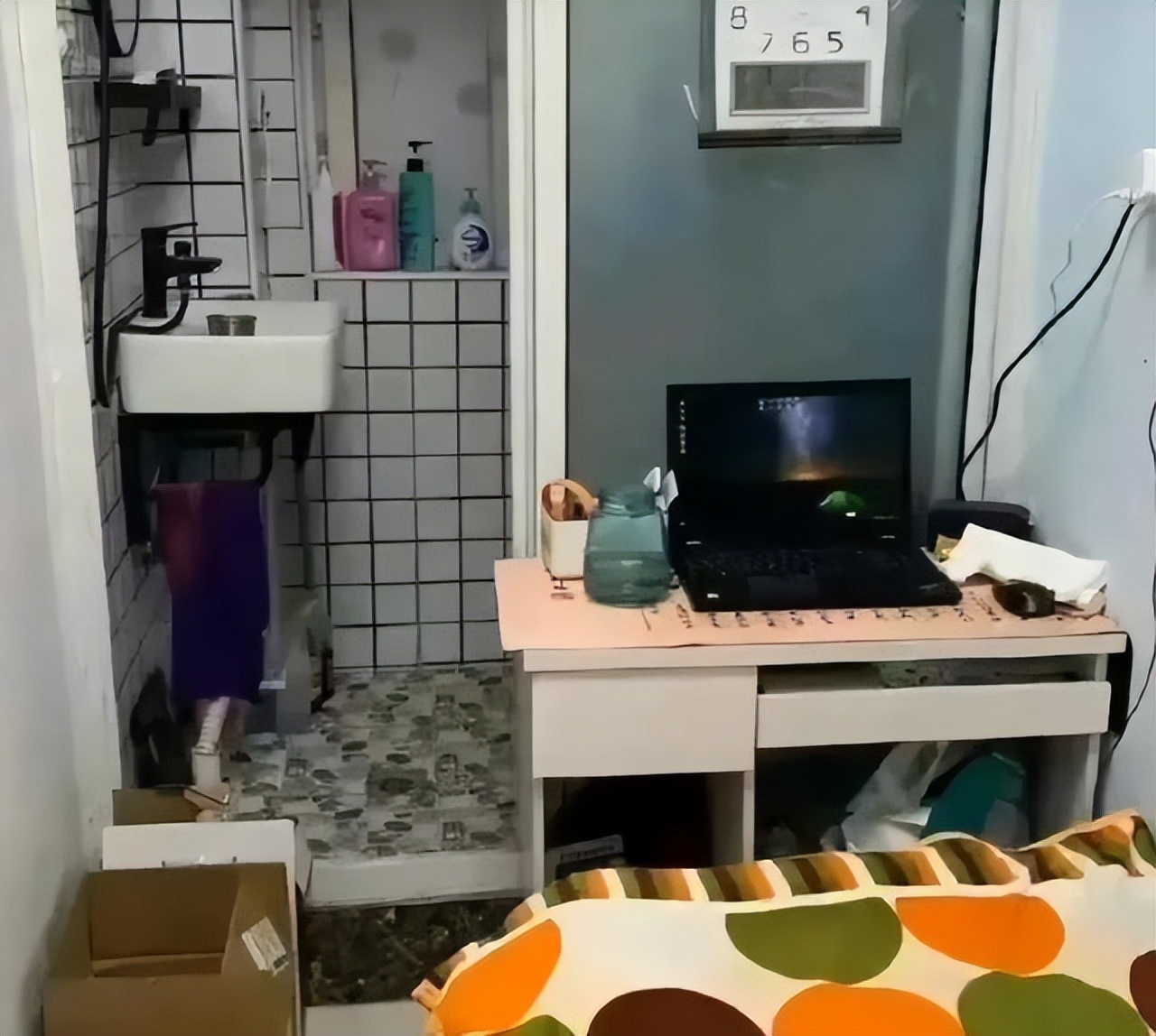 5 square meters rental house, 2 square meters "push cage": life is not ...