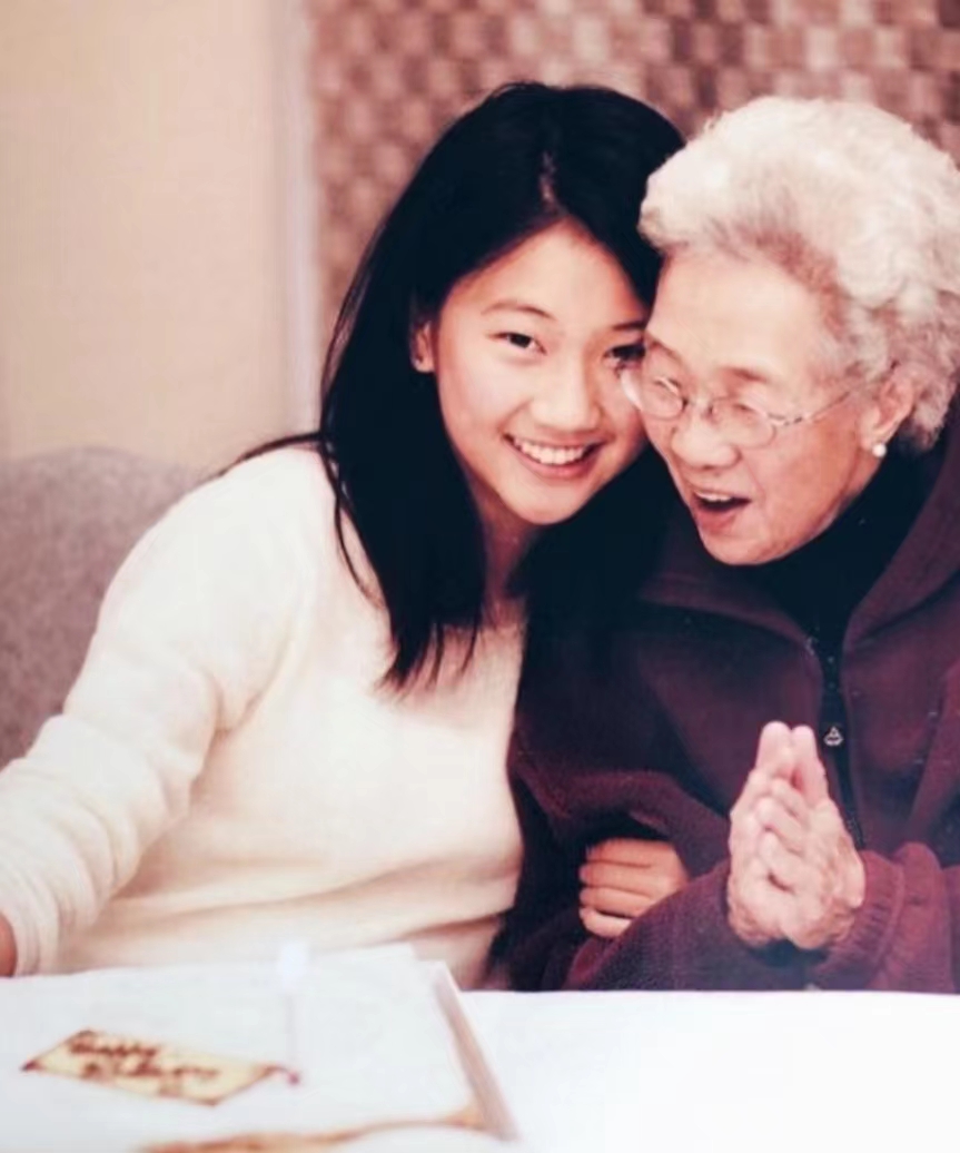 excellent! The daughter of a well-known Hong Kong star has a super high ...