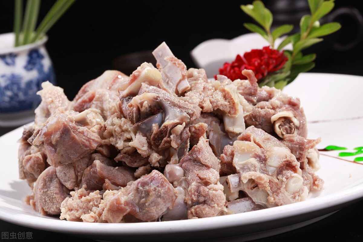 In the northwest, the quality of mutton can be verified by boiling it ...