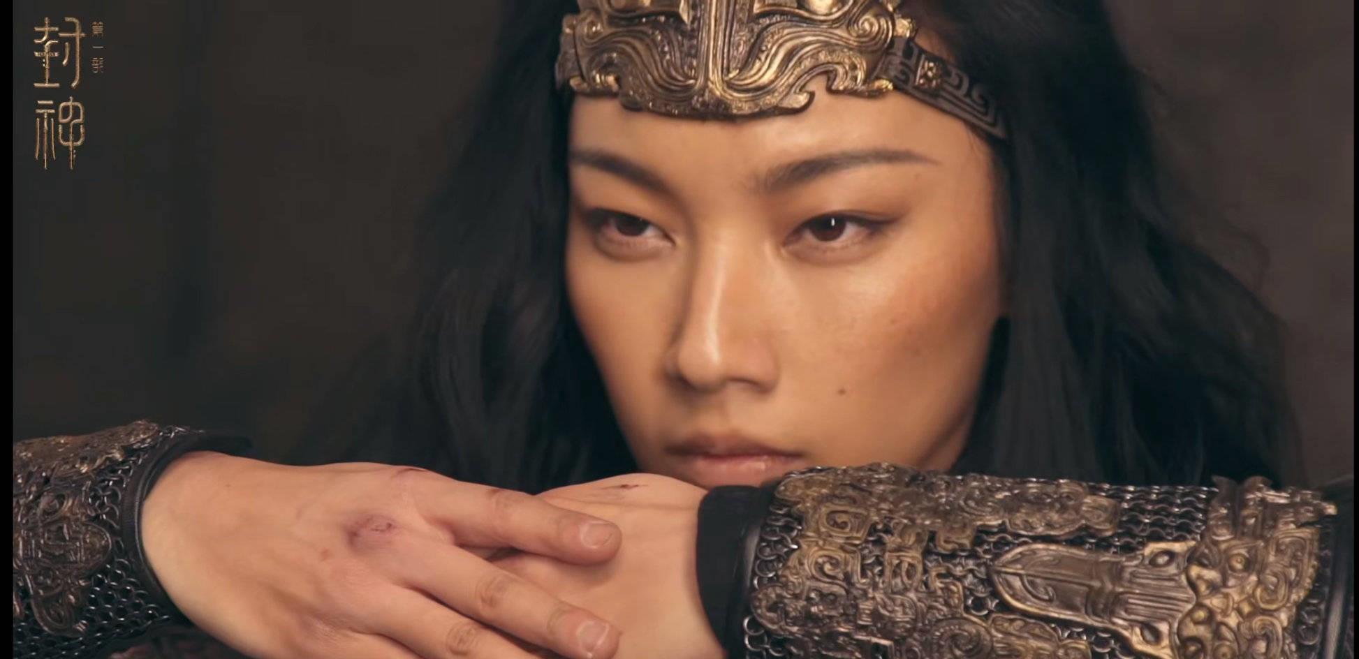 At the age of 34, with phoenix eyes and high cheekbones, she defeated ...