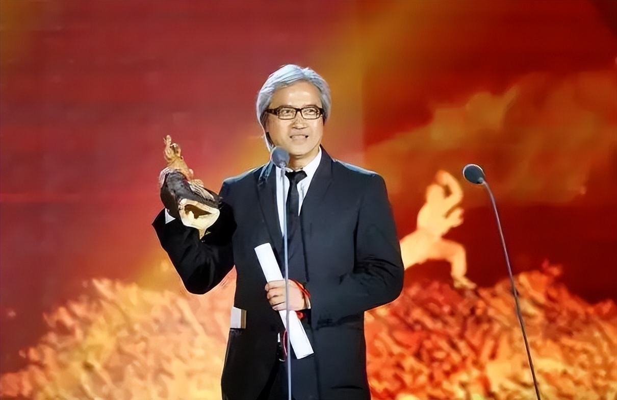 The 40th Hong Kong Film Awards, the late director Chen Musheng became ...