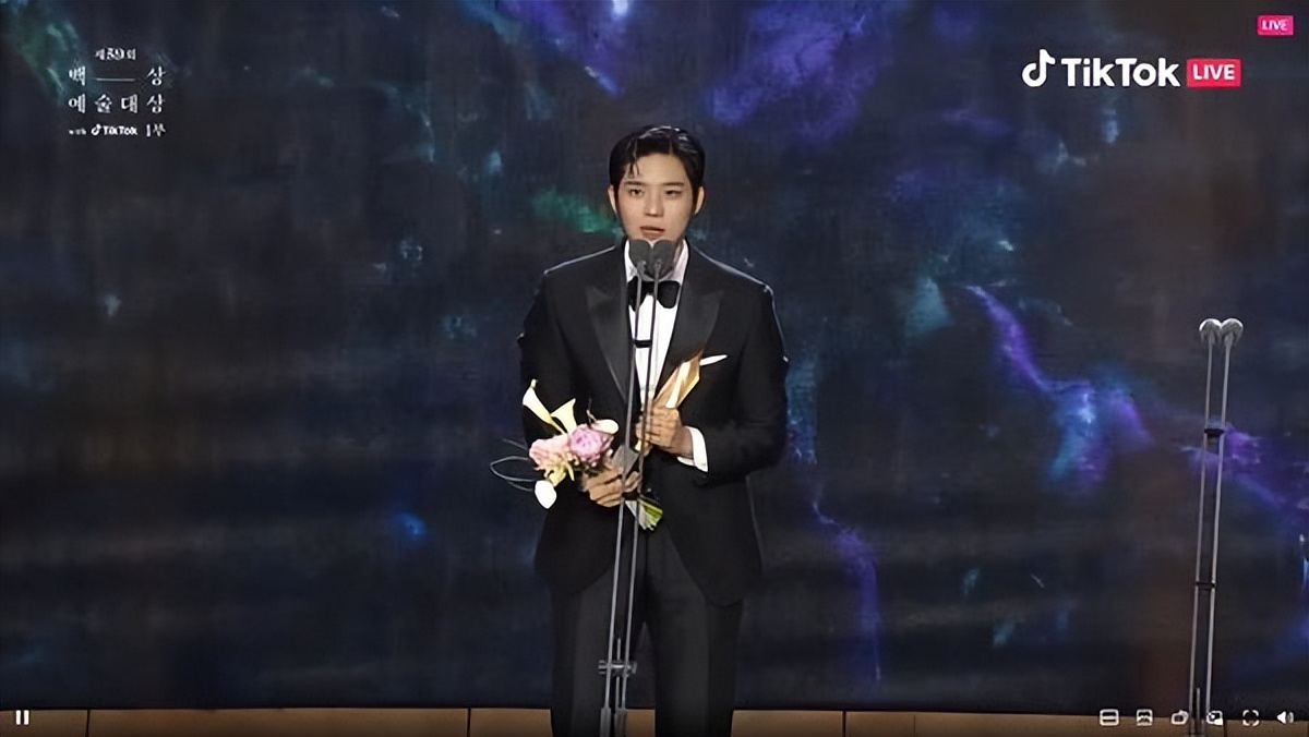Baeksang/Park Jinyoung wins male newcomer "Queen" Xie Jinhuixiu: Senior ...