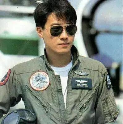 Hong Kong actor military uniform style: Jet Li is upright, Wu Yanzu is ...