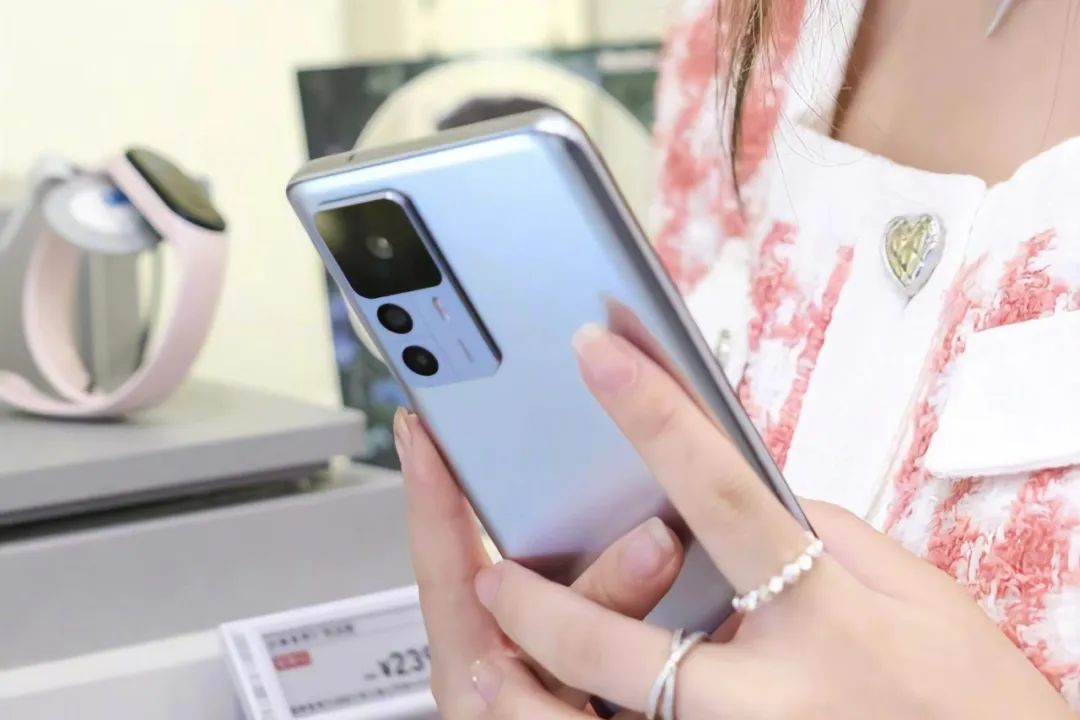 Two Snapdragon 8+ mobile phones within 3000, they have their own ...