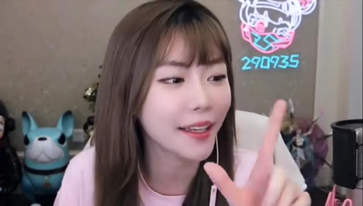 PGONE's new relationship with Zhou Shuyi was revealed, and the woman's guard was broken by her ...