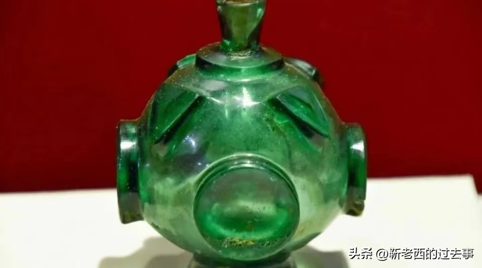 Looking at the ancient glassware and cultural differences between China ...