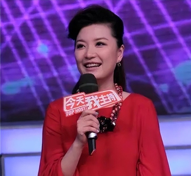 Chen Rong was banned from TV! From being the top anchor of Dragon TV to ...