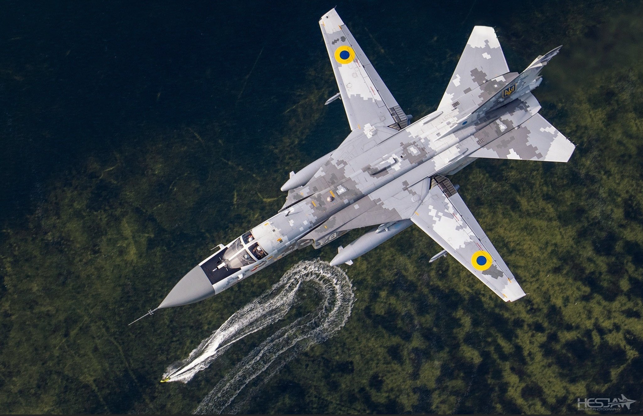 The swept-wing fighter is still flying on the battlefield. The Su-24 ...