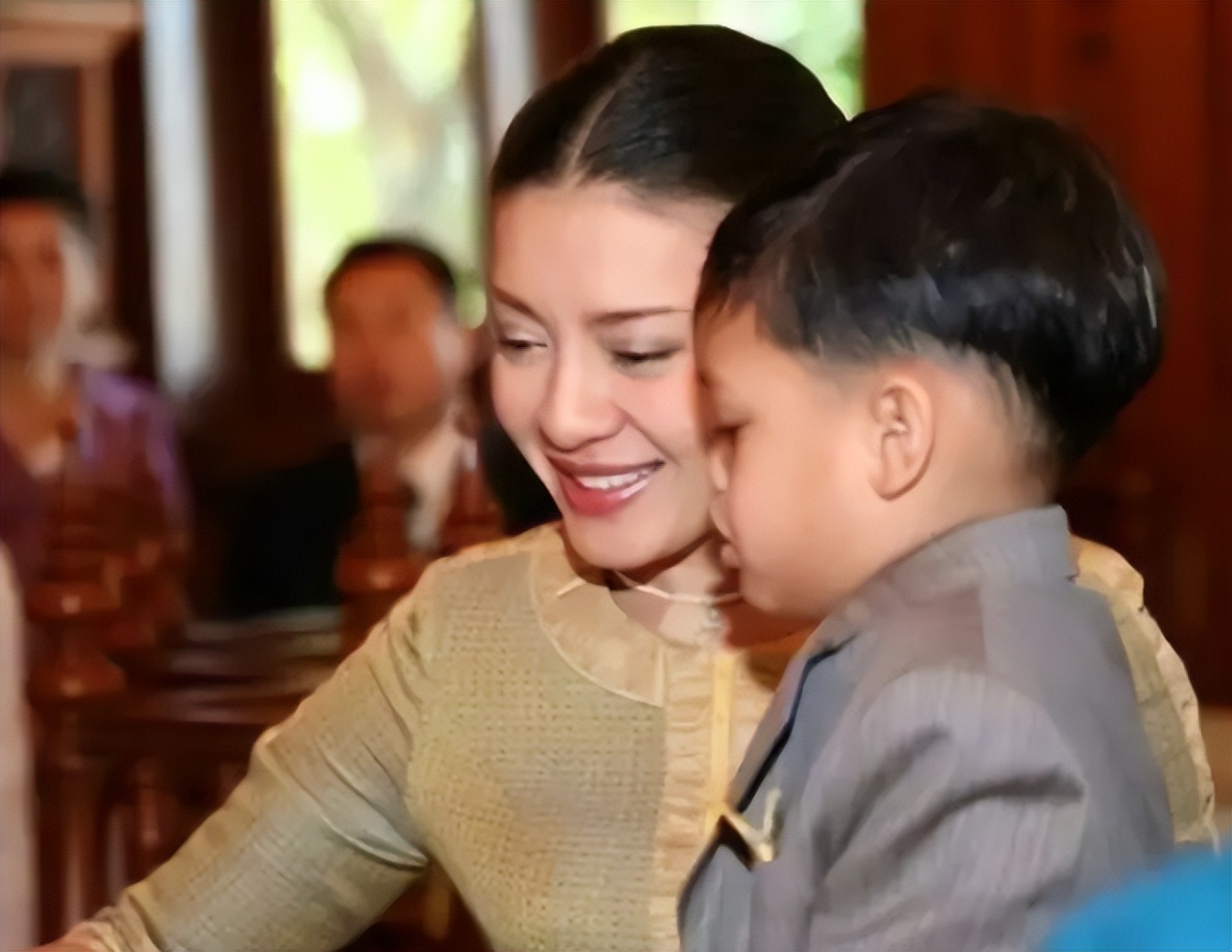 The Sirami Palace waits for the succession of the heir, Sinina is the ...