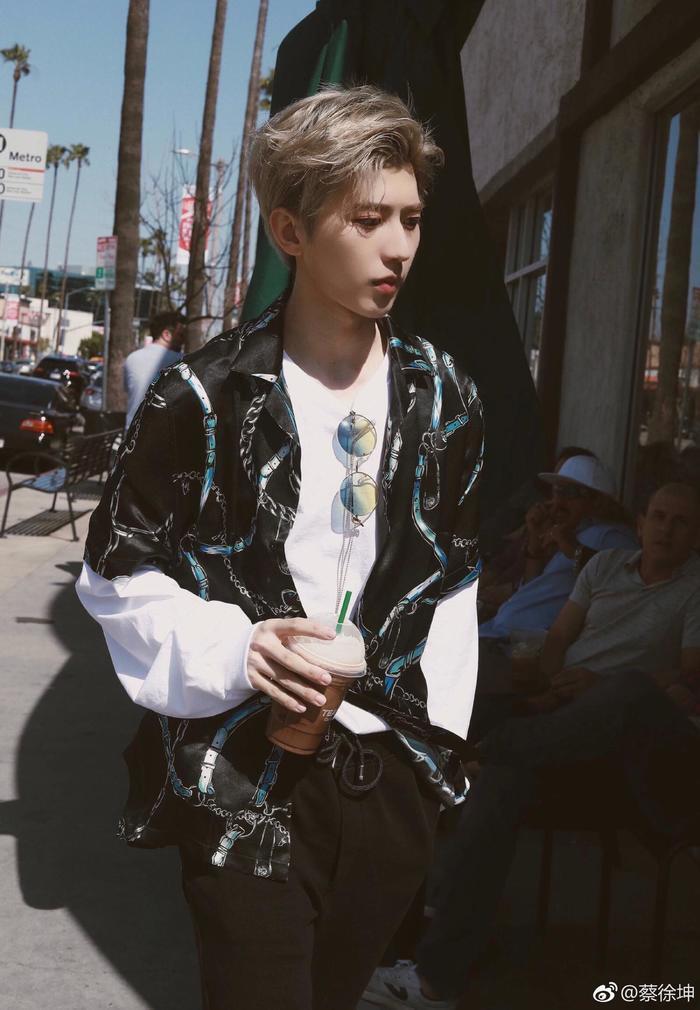 Cai Xukun's risk warning has been deleted, and he still has more than ...