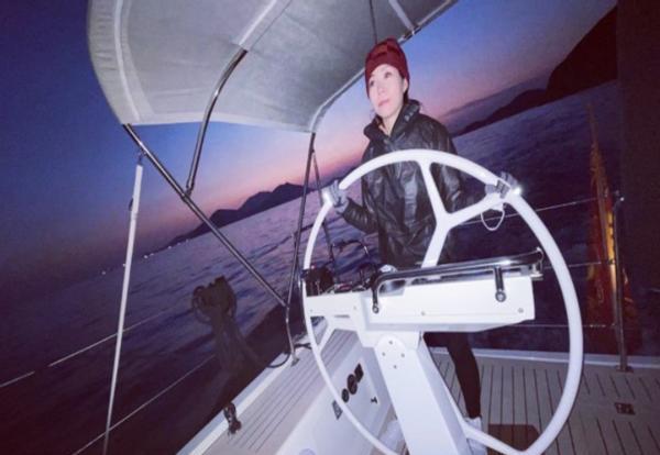 Lu Lijun, a 1.6 billion rich woman, went out on a yacht and was ...