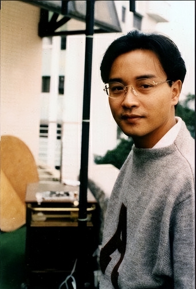 Leslie Cheung left for 20 years, Tang Hede started a new life in a low ...