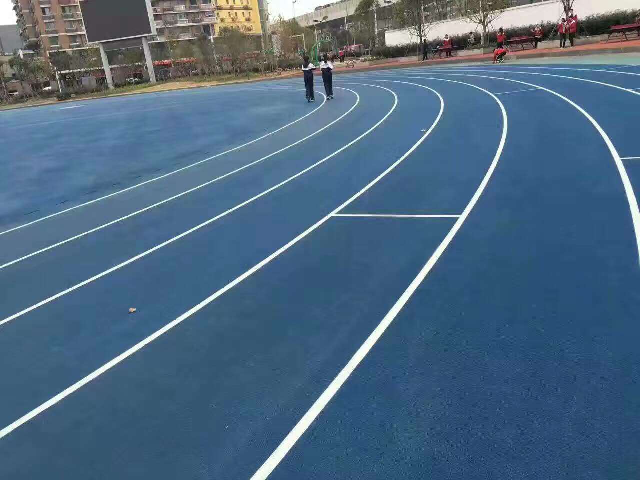 Why is plastic track the first choice for running venues? - iMedia