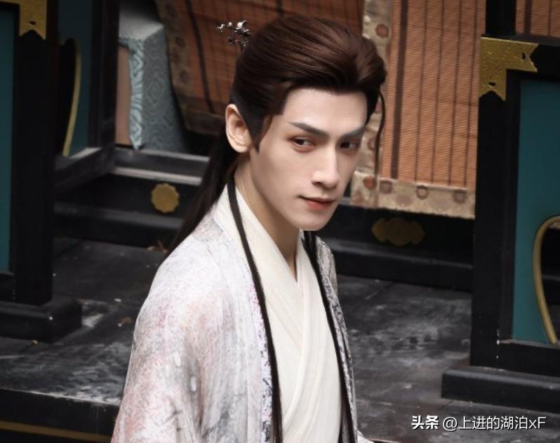 What does Luo Yunxi look like in real life? Say goodbye to the filters ...