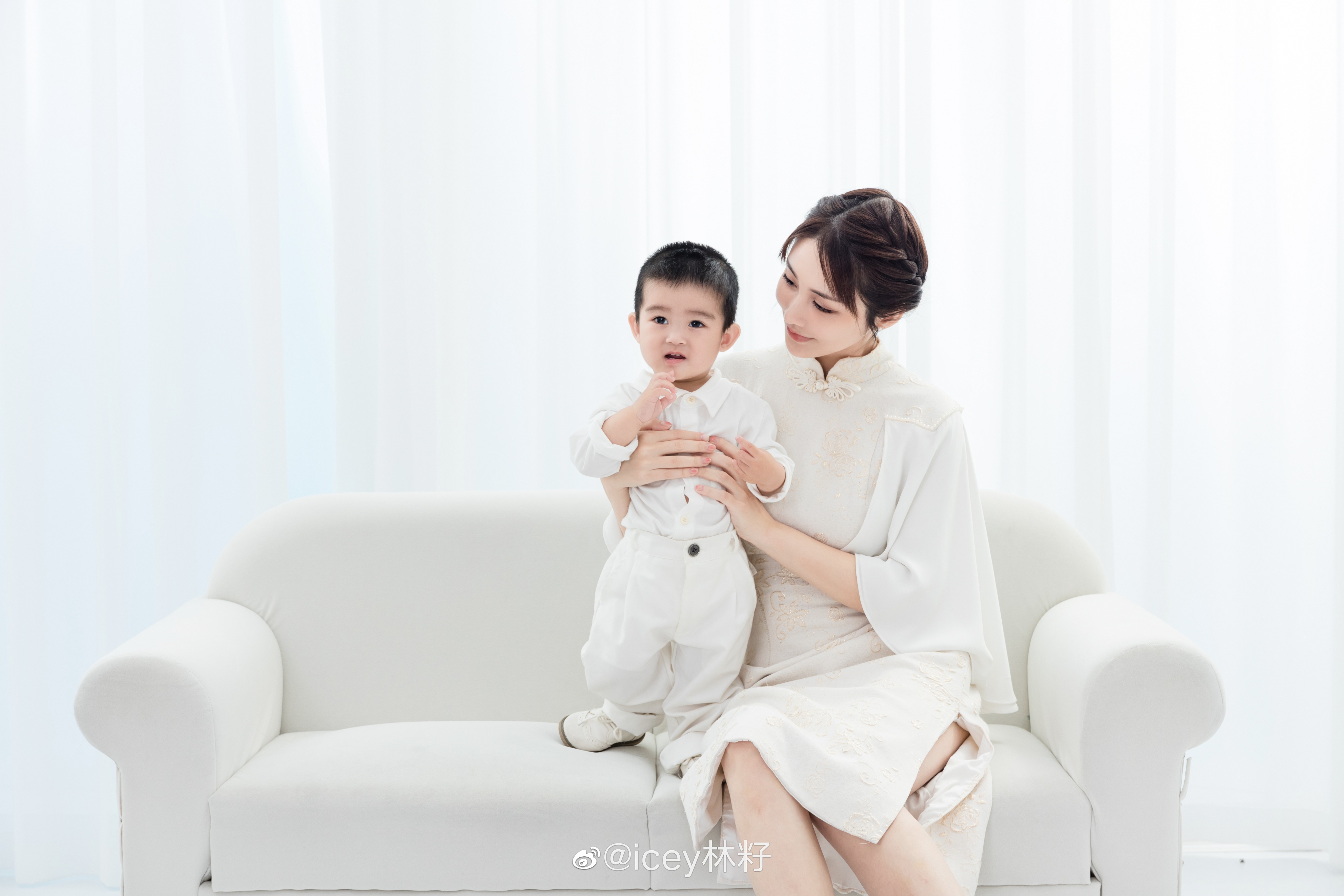 Yan Xiaoyi (Li Zifeng) in "Celebrating More Than Years" officially ...