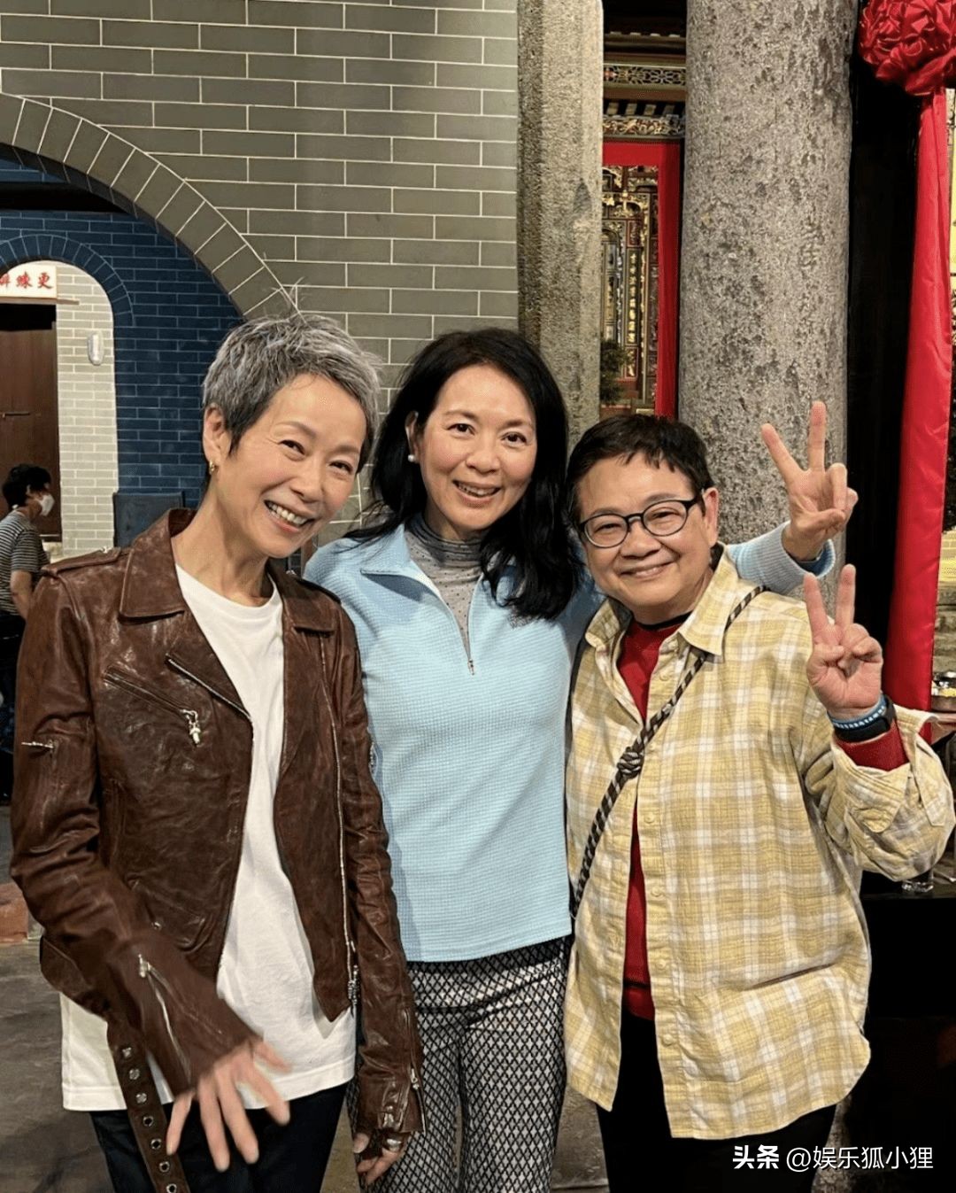 Ye Tong posted a photo shoot with her hair cut into a super short ...