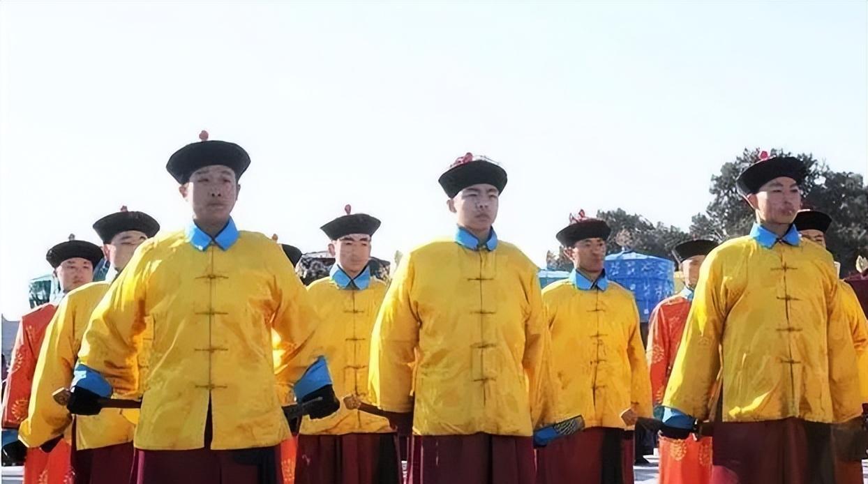 The terrifying killing ability of the first-class sword-wielding guards ...