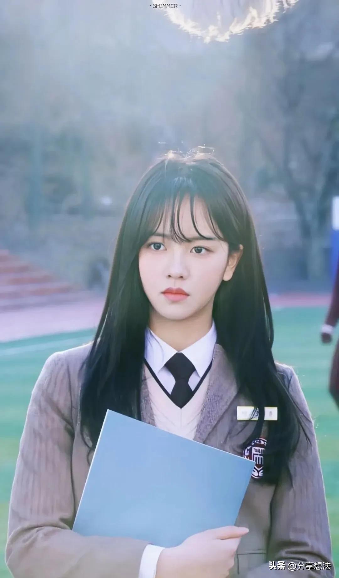 Korean actress Kim So Hyun wallpaper - iNEWS