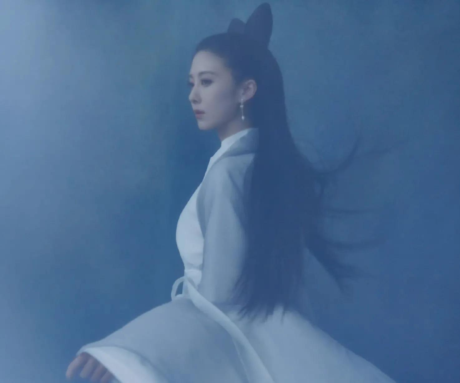 Beautiful actress Cao Feiran - iNEWS