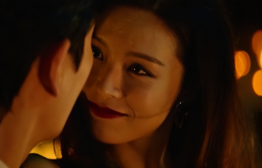 The box office broke 600 million in 4 days after its release, and "The Missing Her" exploded ...